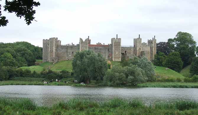 24 of Britain’s Best Castles | History Hit