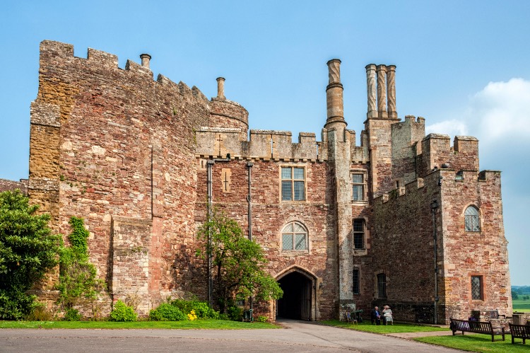 Berkeley Castle - History and Facts | History Hit