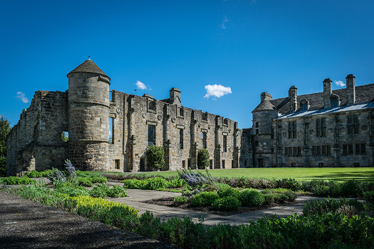 Falkland Palace - History and Facts | History Hit