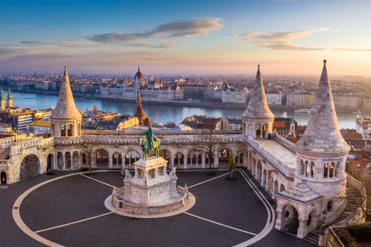 10 Fascinating Historic Sites in Hungary | Historical Landmarks ...