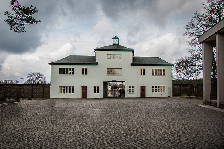 Sachsenhausen Concentration Camp - History and Facts | History Hit