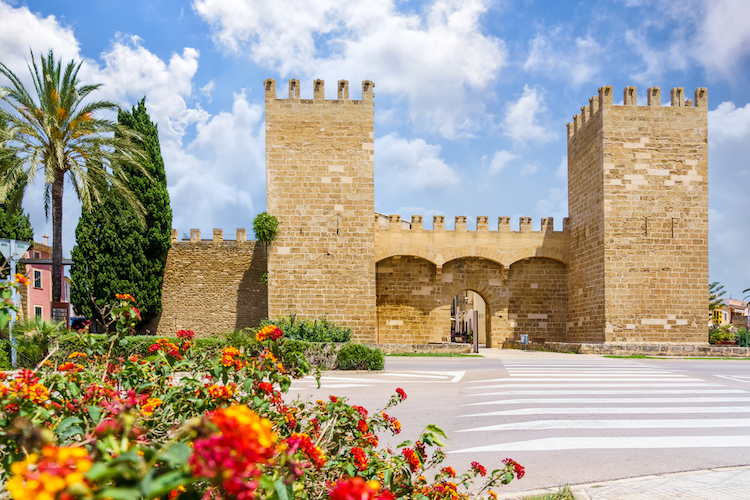 Alcudia City Walls - History and Facts | History Hit