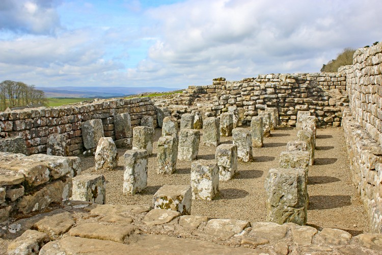Housesteads Roman Fort - History and Facts | History Hit
