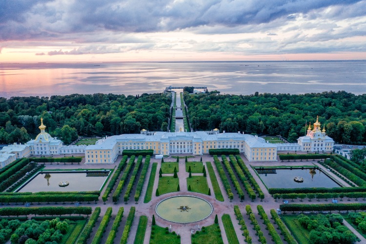Peterhof Palace - History and Facts | History Hit