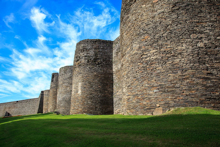 Lugo Roman Walls - History and Facts | History Hit