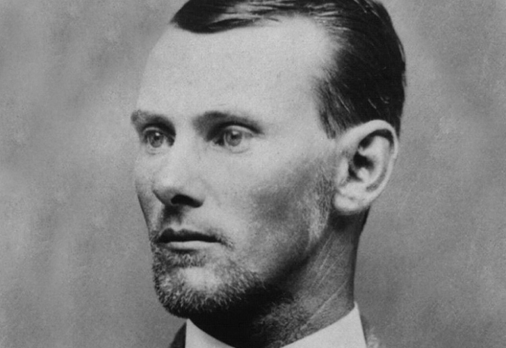 10 Famous Outlaws of The Wild West | History Hit