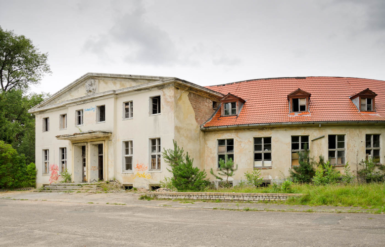 Stark Images of Abandoned Soviet Military Bases | History Hit