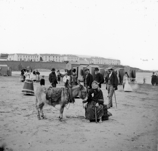 Deck Chairs and Donkey Rides: Visiting the Seaside in Victorian Britain ...