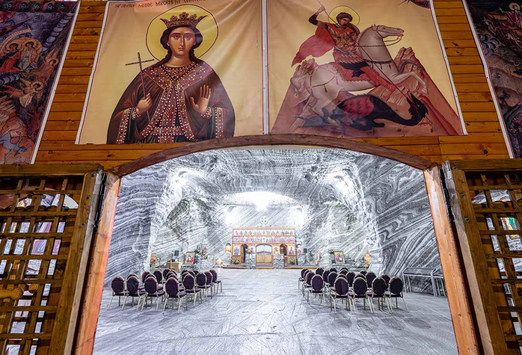 7 Beautiful Subterranean Salt Mines Around the World | History Hit