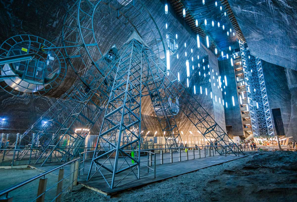 7 Beautiful Subterranean Salt Mines Around the World | History Hit