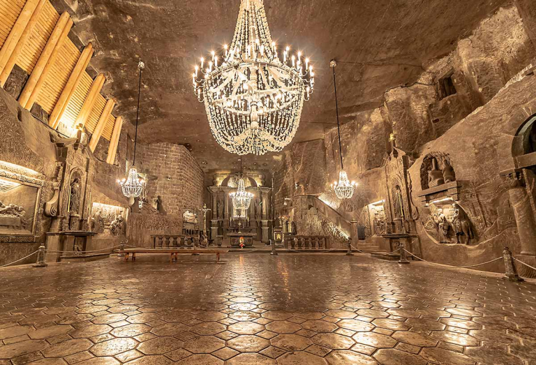 7 Beautiful Subterranean Salt Mines Around the World | History Hit