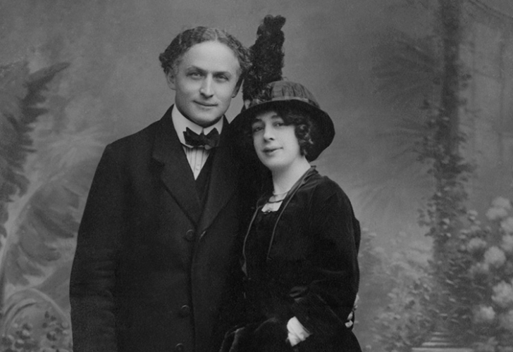 How Did Harry Houdini Die? | History Hit
