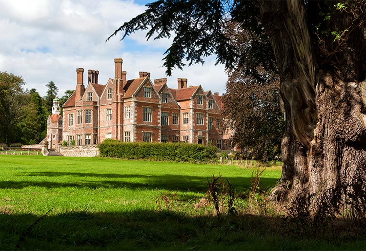7 of the Best Historic Sites in the New Forest | Historical Landmarks ...