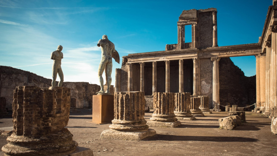 Roman Temples: The Ultimate Guide | Historical Landmarks | History Hit