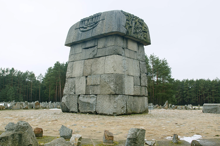 Treblinka Memorial - History and Facts | History Hit