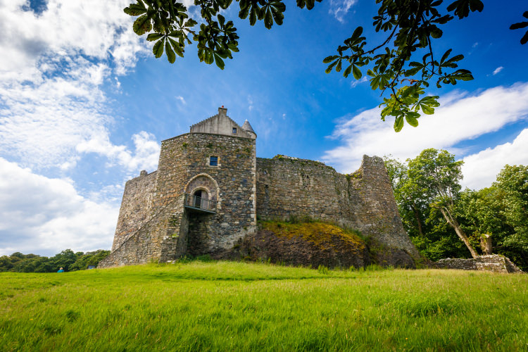 Dunstaffnage Castle - History and Facts | History Hit