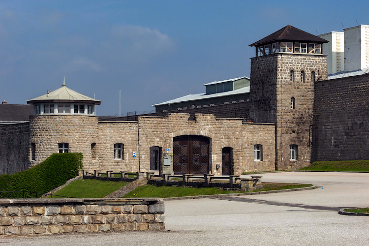 Mauthausen Concentration Camp - History and Facts | History Hit