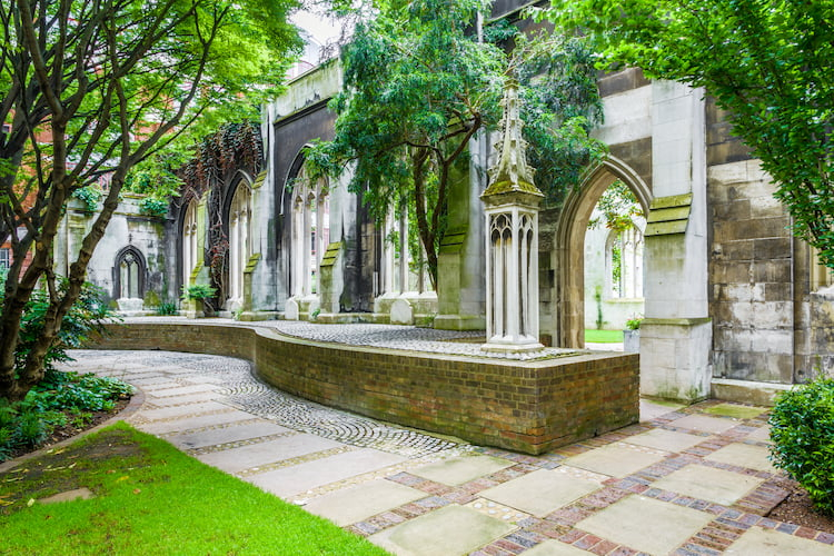 St Dunstan in the East - History and Facts | History Hit