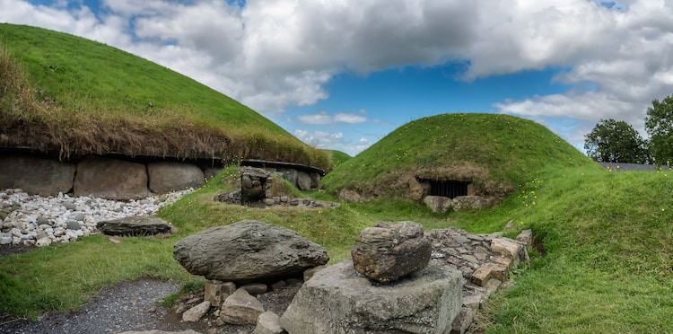 Knowth - History and Facts | History Hit