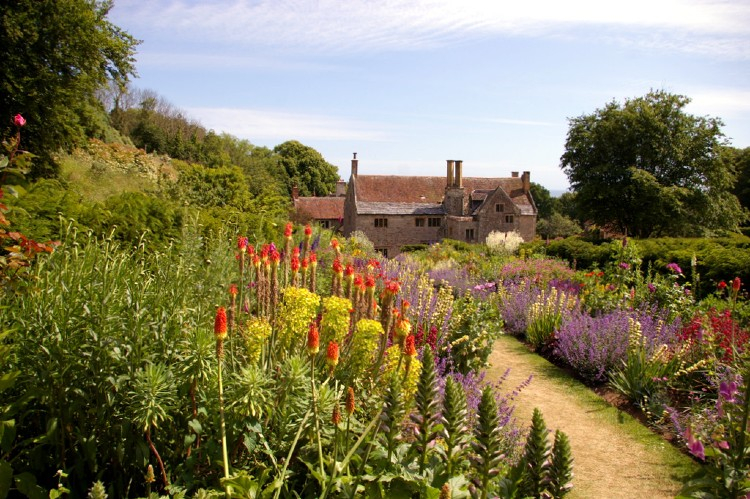 Mottistone Manor and Gardens - History and Facts | History Hit