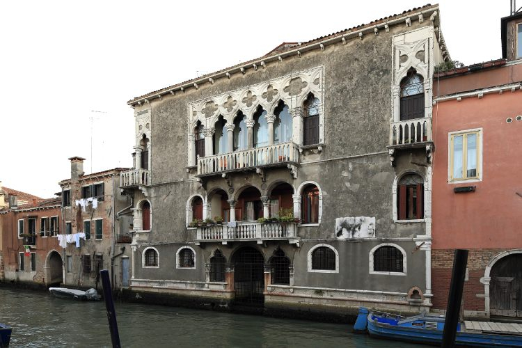 Palazzo Mastelli del Cammello - History and Facts | History Hit