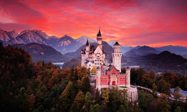 20 of the World’s Most Beautiful Castles | Historical Landmarks ...