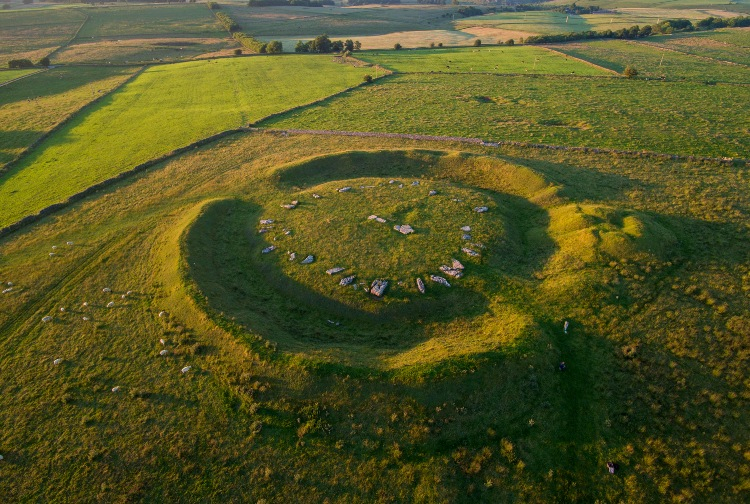 Arbor Low Stone Circle and Gib Hill Barrow - History and Facts ...