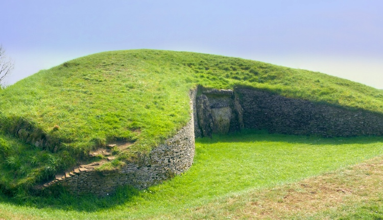 Belas Knap Long Barrow - History and Facts | History Hit