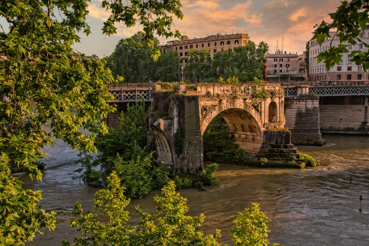Ponte Rotto - History and Facts | History Hit