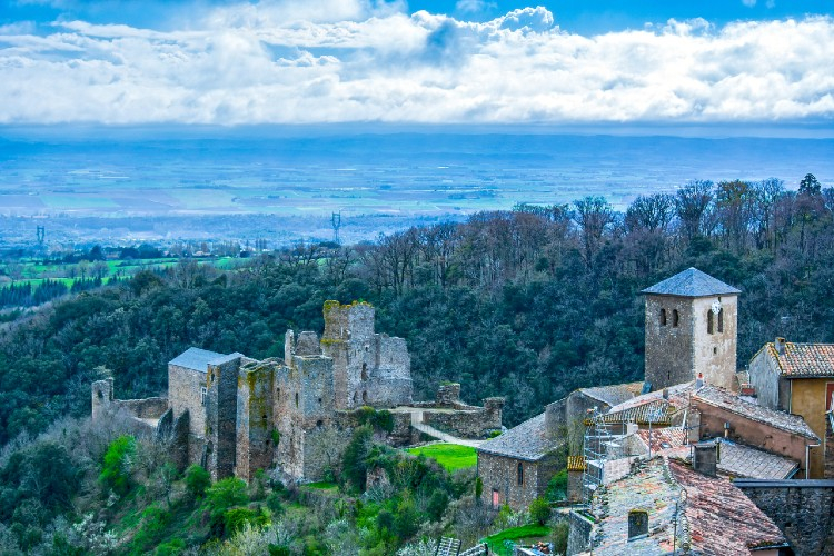 Saissac Castle - History and Facts | History Hit