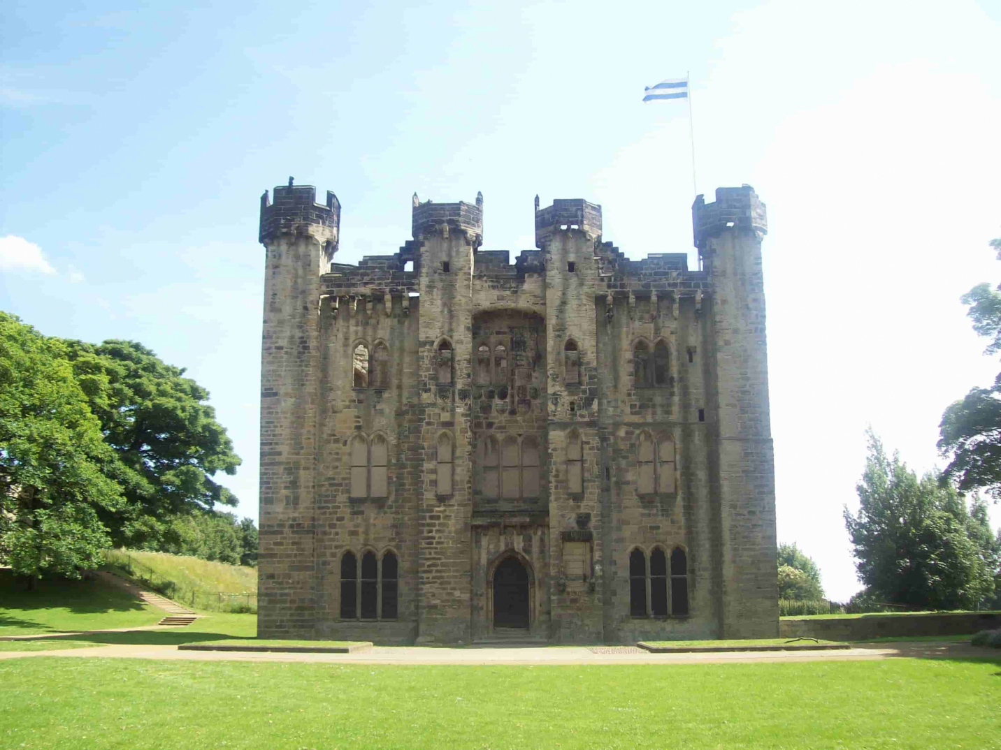 Hylton Castle - History and Facts | History Hit